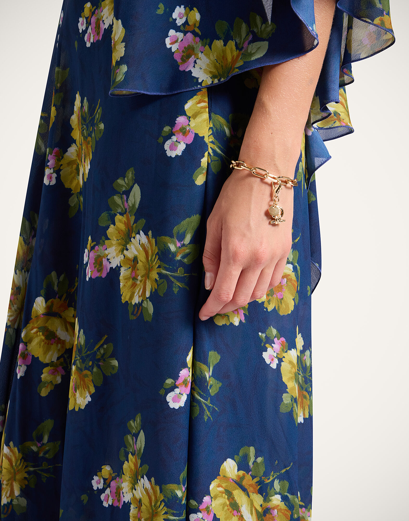 Shen Loop Charm in 24k Gold Plate for Women | La DoubleJ