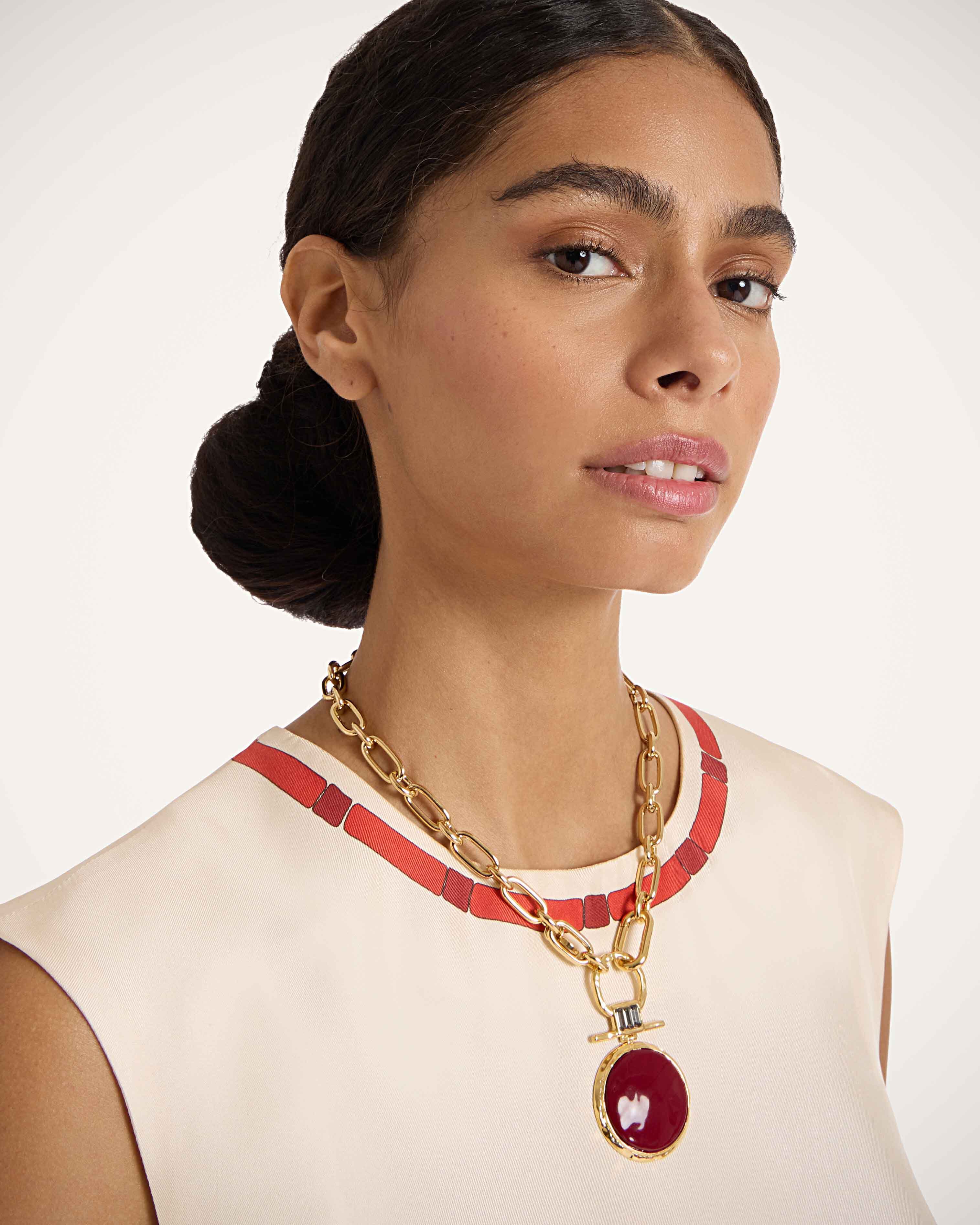 Shen Loop Necklace in 24k Gold Plate & Red Enamel for Women | La DoubleJ